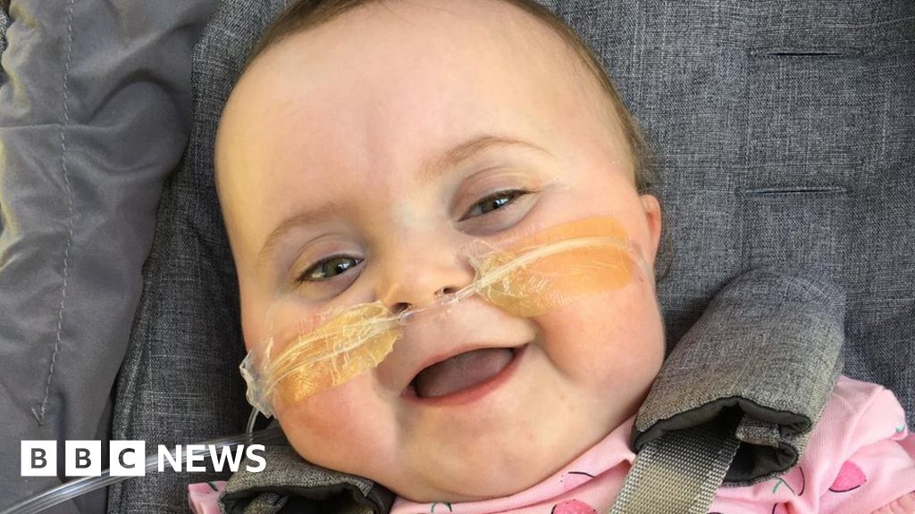 One pound 'miracle-baby' fronts Coventry hospice appeal - BBC News