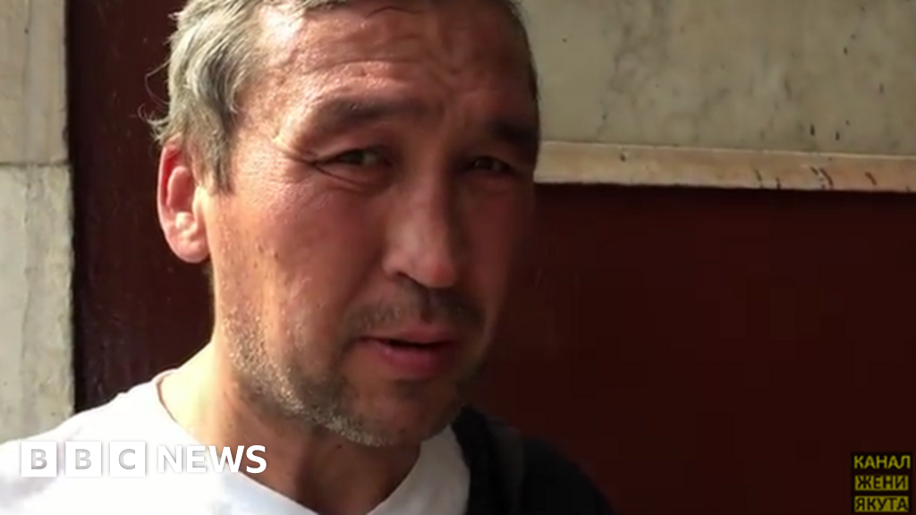 Russia: Homeless Moscow video blogger finds fame - BBC News