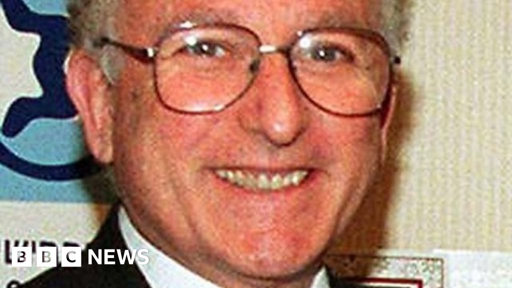 Alleged victims 'delighted' Janner faces abuse prosecution - BBC News