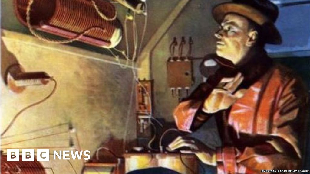 Homage to first shortwave trans-Atlantic radio broadcast - BBC News