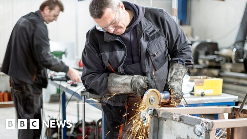 One in 20 Scottish businesses 'foreign-owned' - BBC News