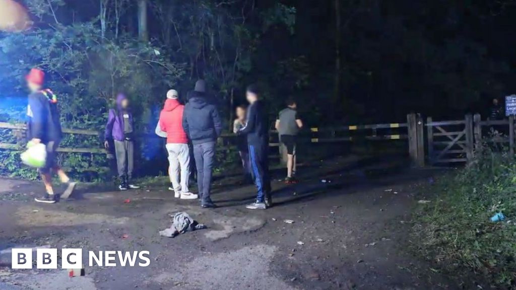 Greater Manchester illegal raves: 'Almost impossible' to stop - BBC News