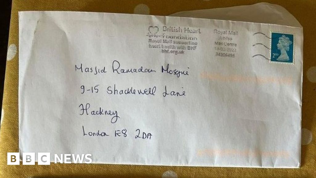 London mosques receive offensive letters in quake aftermath - BBC News