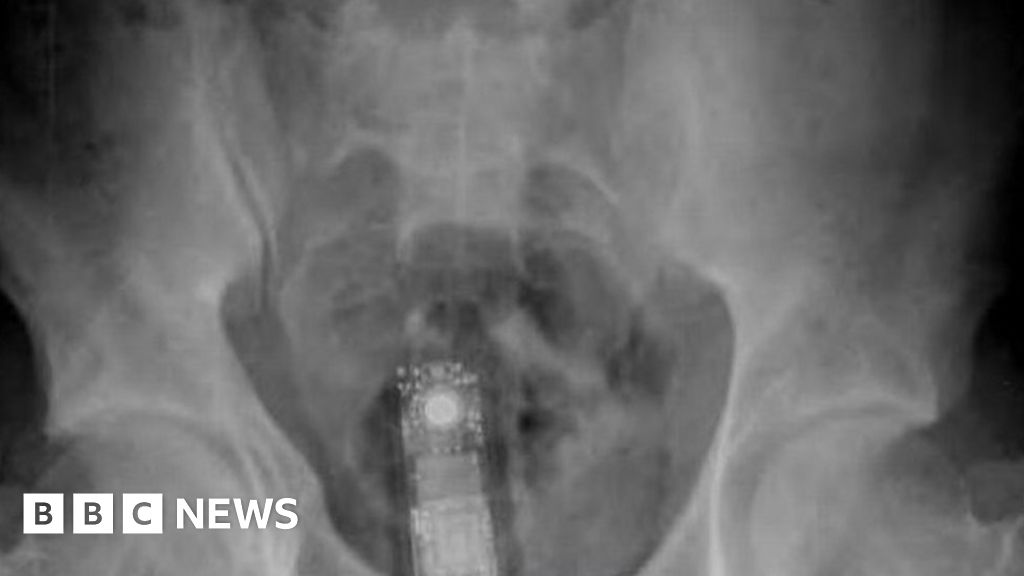 HMP Manchester inmate smuggled phone up backside - BBC News