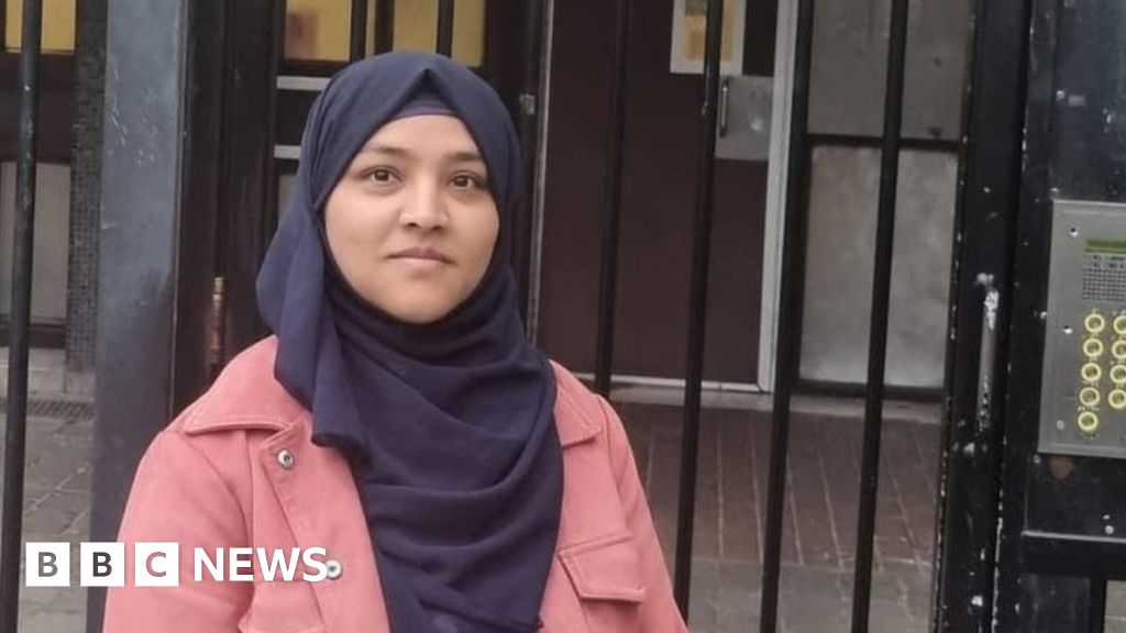 Tower Hamlets: Residents refuse fee hike claiming poor conditions - BBC ...