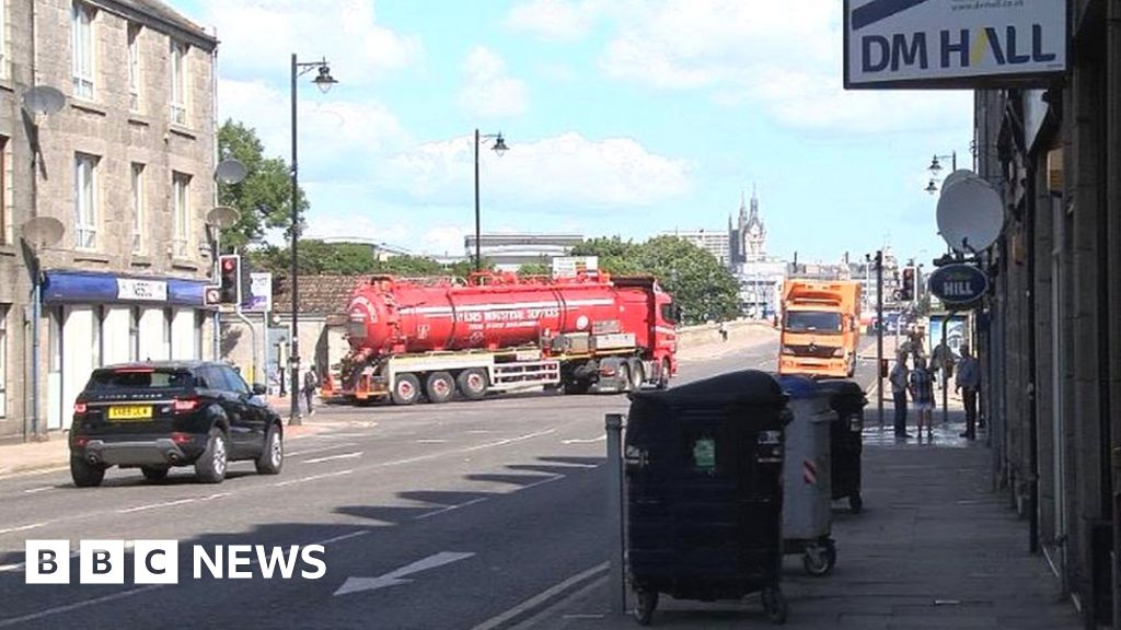 Investigation into smell complaints in Torry area of Aberdeen - BBC News