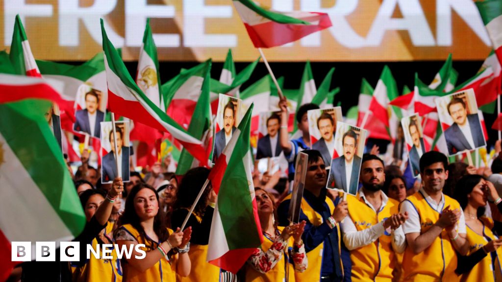 France blames Iran for foiled Paris bomb plot