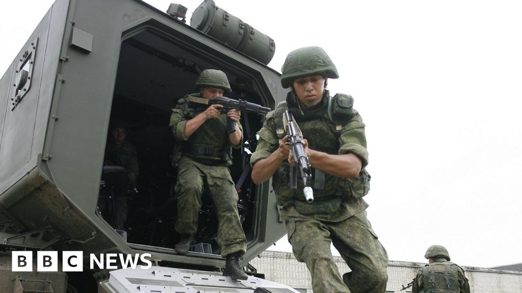 US Nato general fears rapid Russian troop deployments - BBC News