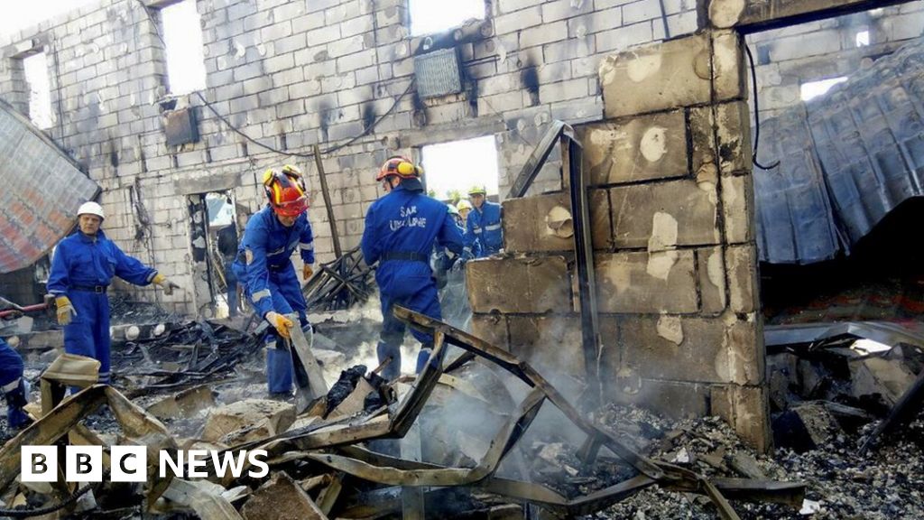 Ukraine fire kills 17 in care home near Kiev - BBC News