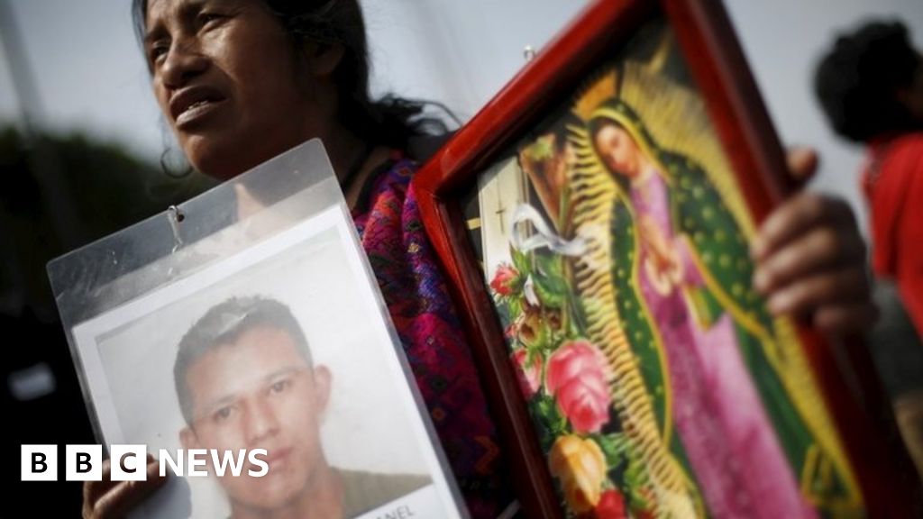 Mexico body discovery: Remains of 19 people found in Guerrero - BBC News