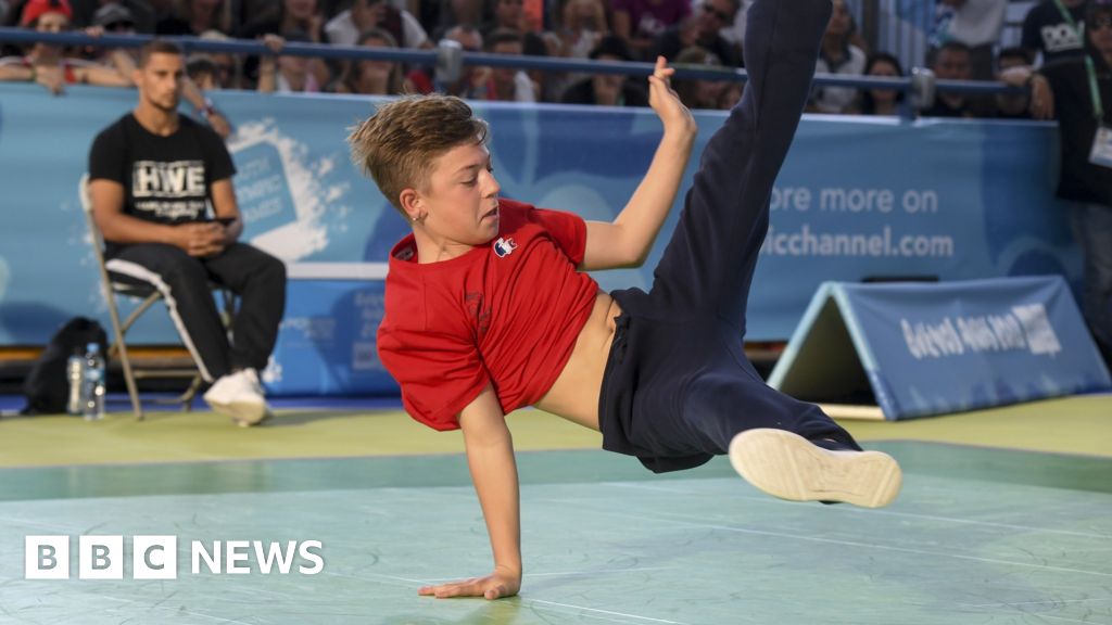 Breaking: Can dance make the Olympics more urban? - BBC News