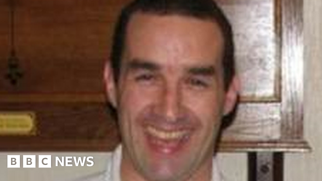 Three Cliffs Bay death: Tributes to Benny Collins - BBC News