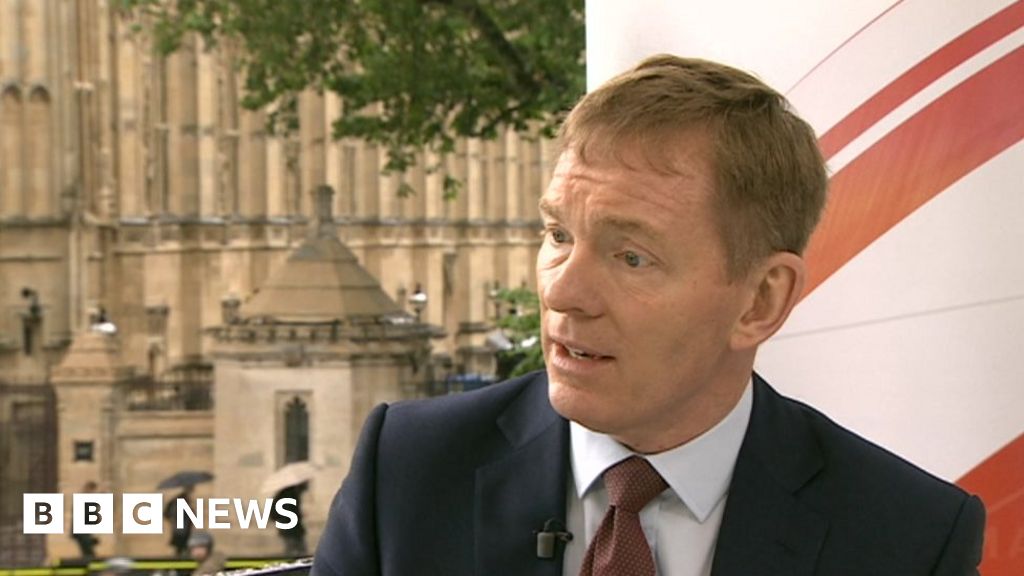 Chris Bryant says Jeremy Corbyn 'inappropriately inept' - BBC News