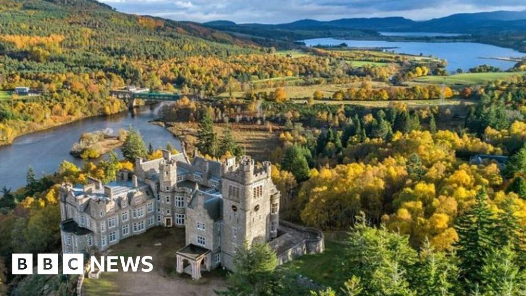 Barrister buys 'haunted' Carbisdale Castle - BBC News