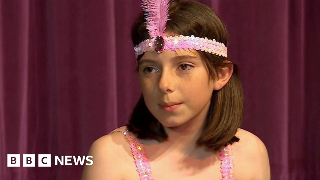 Covid: Isolating children miss the last week of primary school