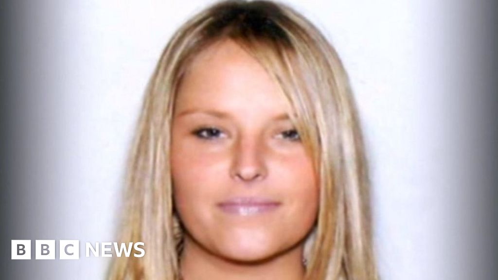 Lisa Dorrian: Fresh dig in search for murder victim's body - BBC News