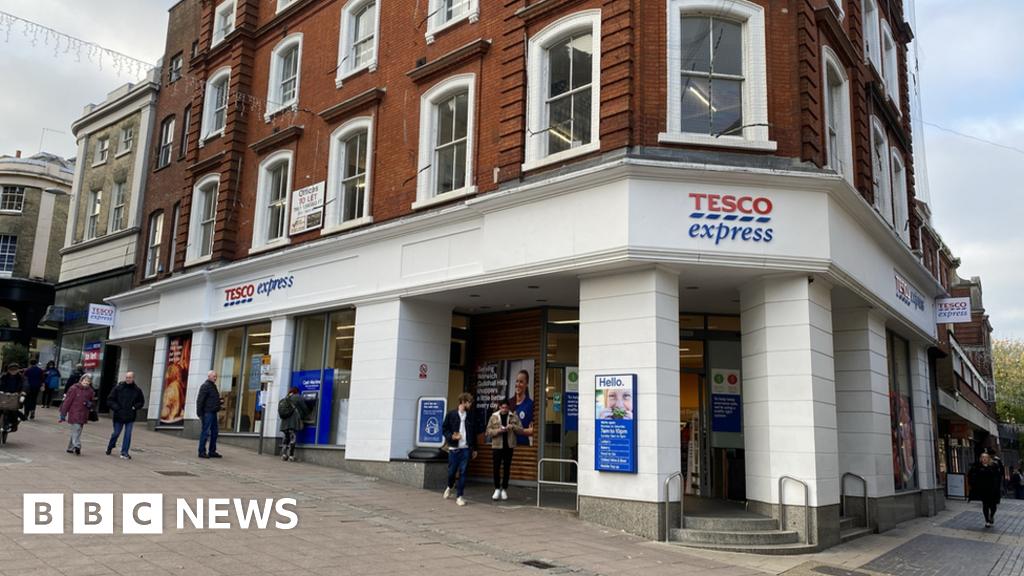 Tesco to close Norwich city centre Express store - BBC News