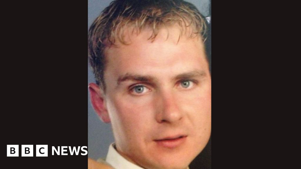 Murder charge over Peterhead death - BBC News