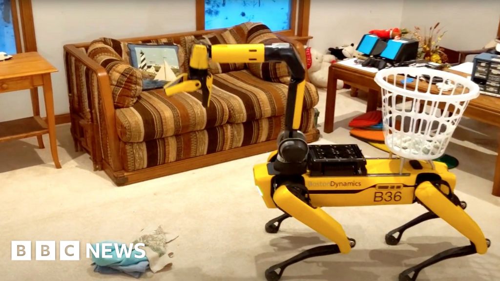 Boston Dynamics' robot dog Spot gets long-distance remote control - BBC ...