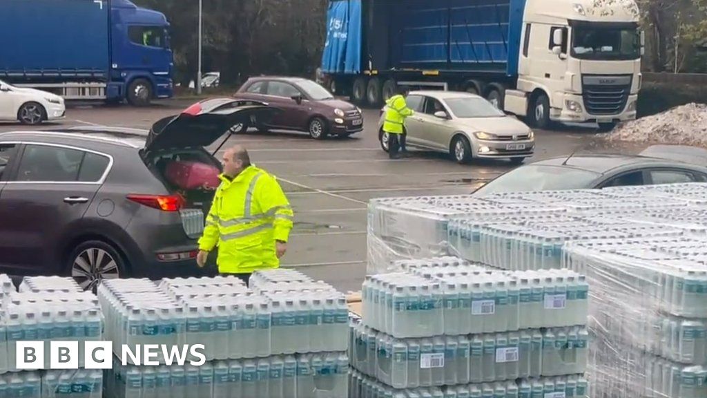 UK weather: Thousands with no water or low pressure after bursts - BBC News