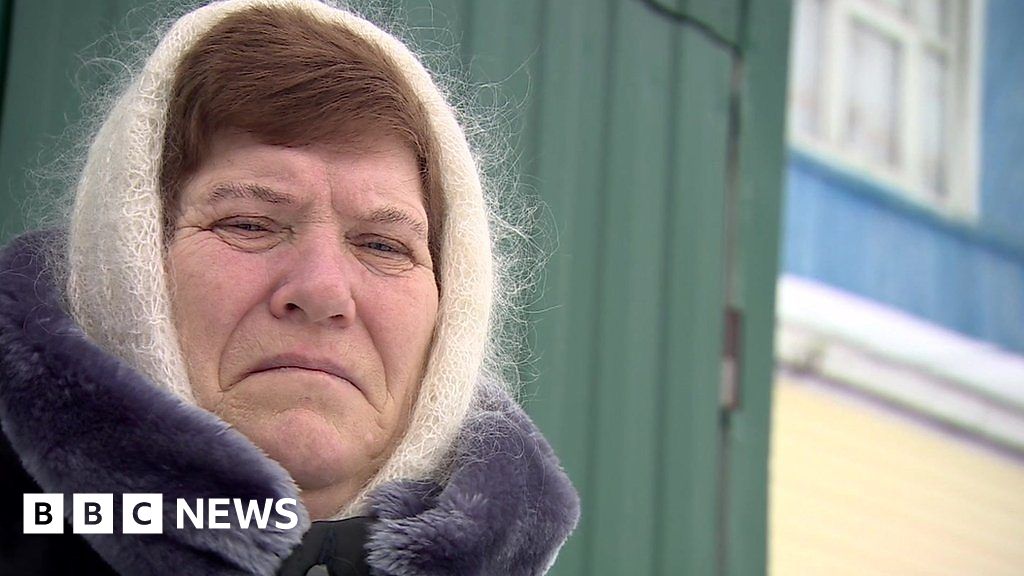 Meet the women helping fill Russia's rural healthcare gap - BBC News