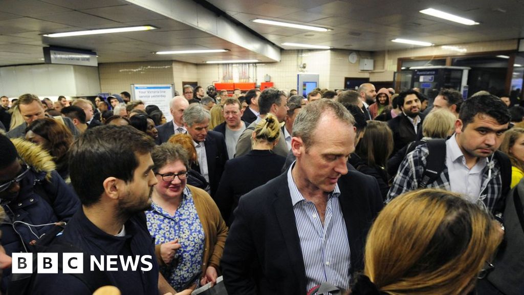 Tube delays due to overcrowding triple in last five years - BBC News