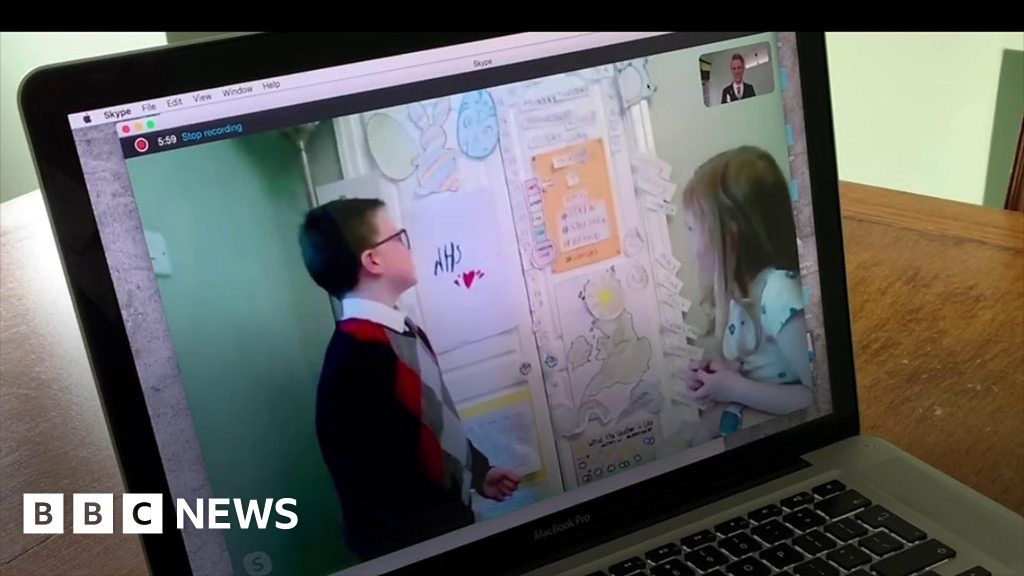 Meet the weather forecasters working from Crosby home - BBC News