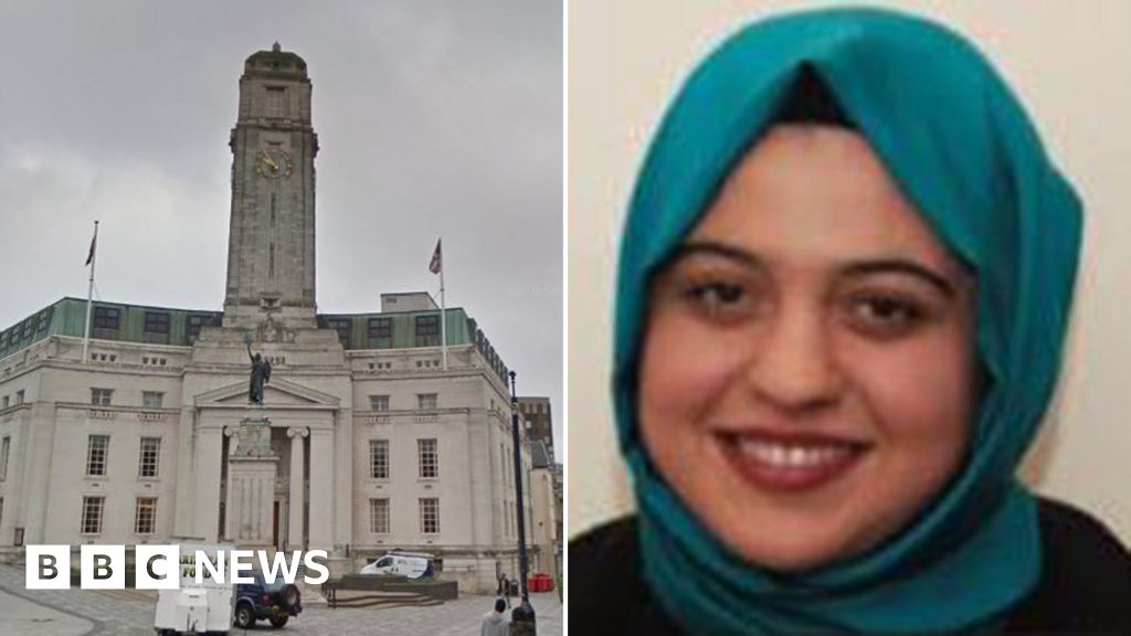 Luton Labour councillor suspended over Hitler tweet - BBC News