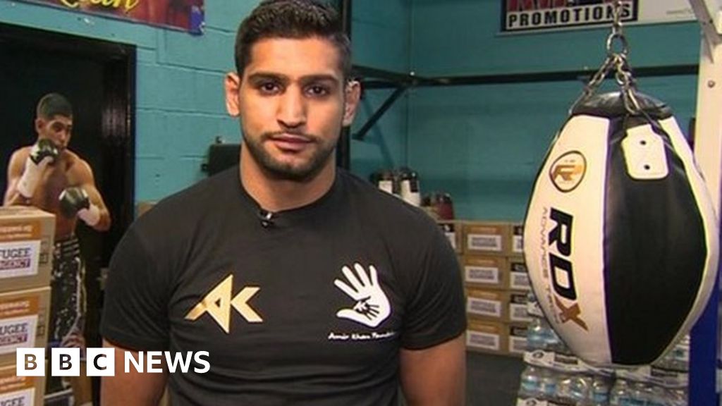 Refugee crisis: Boxer Amir Khan taking aid to Greece - BBC News