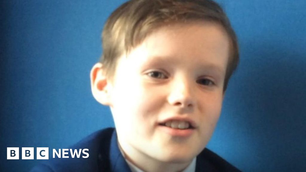 St Helens boy, 12, gives birthday money to charity - BBC News