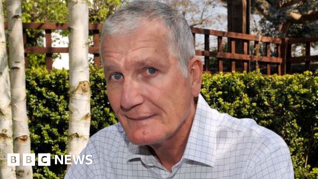 Edgbaston cricket fans urged to support Bob Willis appeal - BBC News