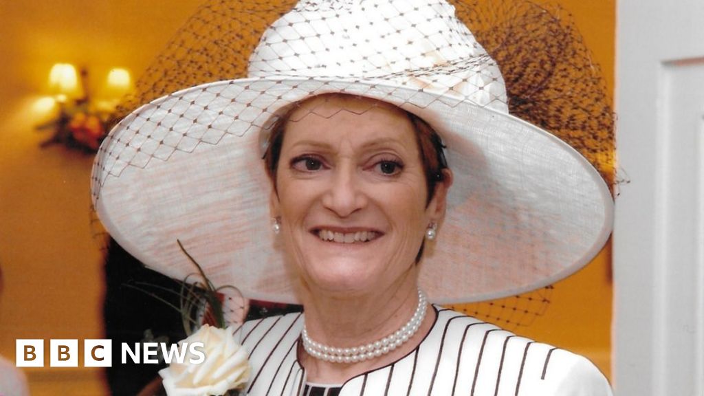 Kent woman scammed out of £127k by fake Goldman Sachs employee - BBC News