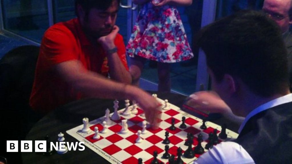 Chess in under 60 seconds - BBC News