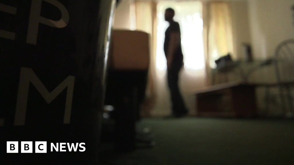 Converting from Islam to Christianity: One man's story - BBC News