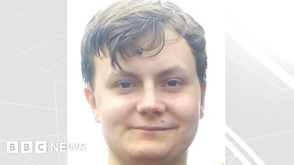 Missing Louis Harris: Family appeal on 19th birthday - BBC News