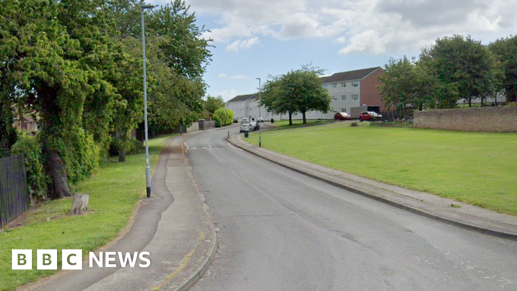 Sutton In Ashfield Arrests After Crash Leads To Street Brawl