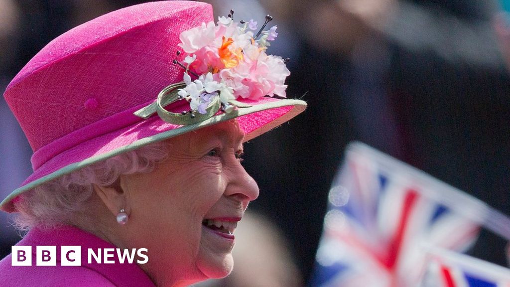 Coronavirus: Why the Queen's message will be about unity - BBC News