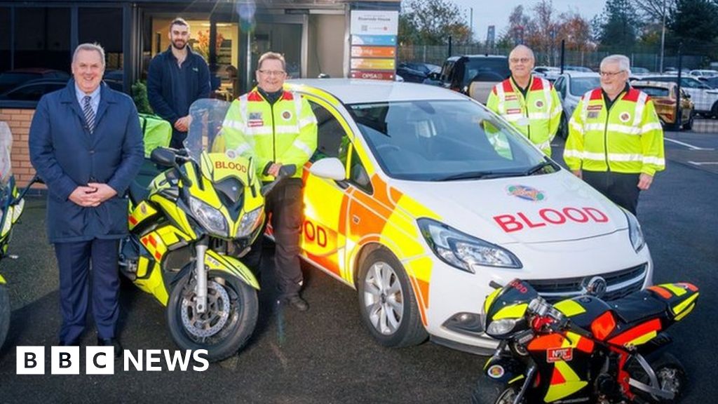 Lincolnshire Emergency Blood Bikes couriers get funding boost - BBC News