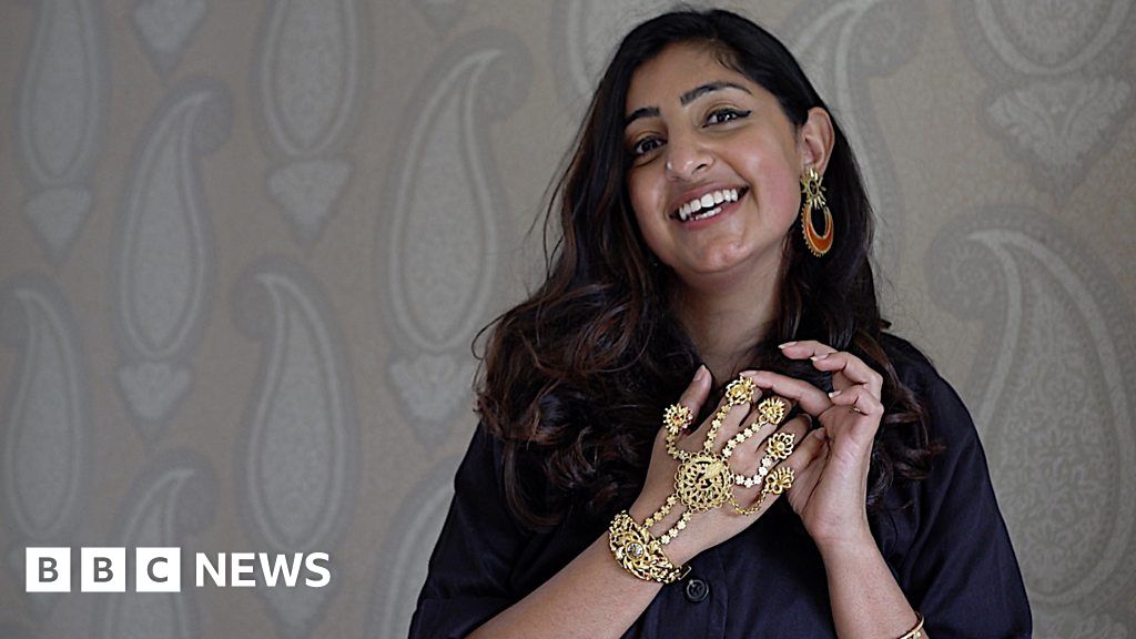 Why is gold so important for British Asians? - BBC News