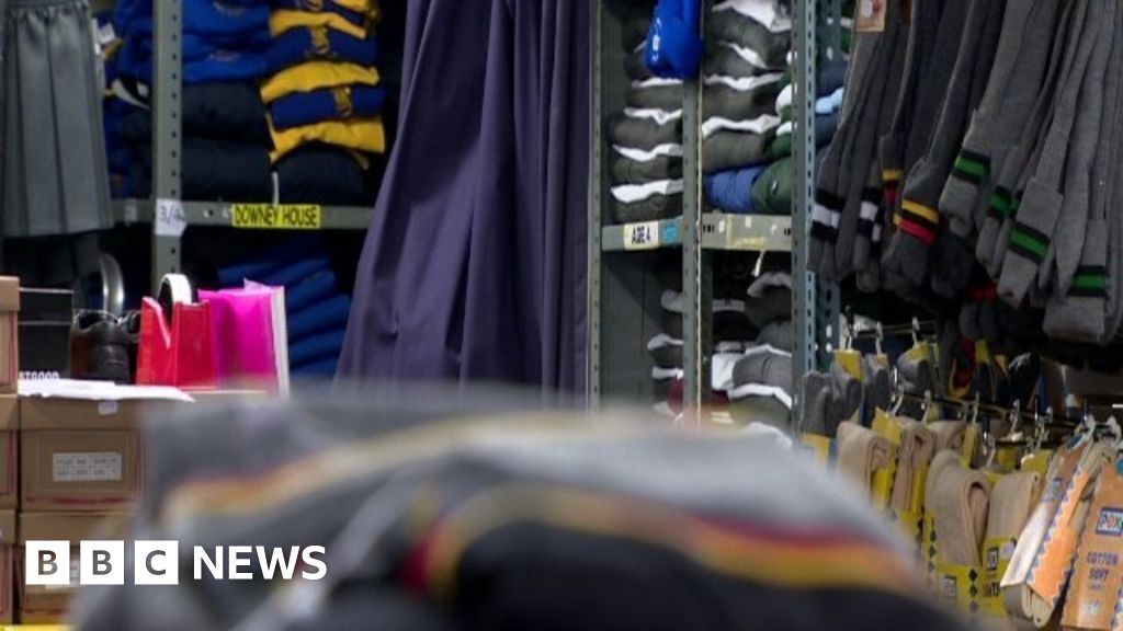 Back-to-school costs a 'burden' on parents, survey says - BBC News