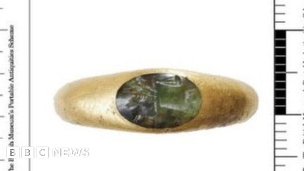 Gold Roman ring found in Cornwall ruled as treasure - BBC News