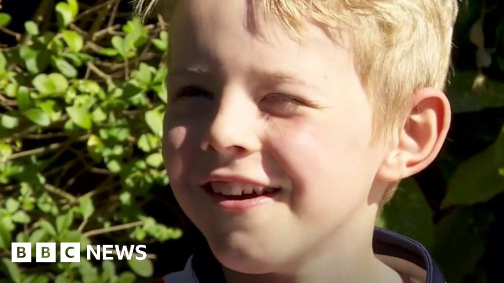Lancashire boy's round-the-world teabag challenge in lockdown - BBC News