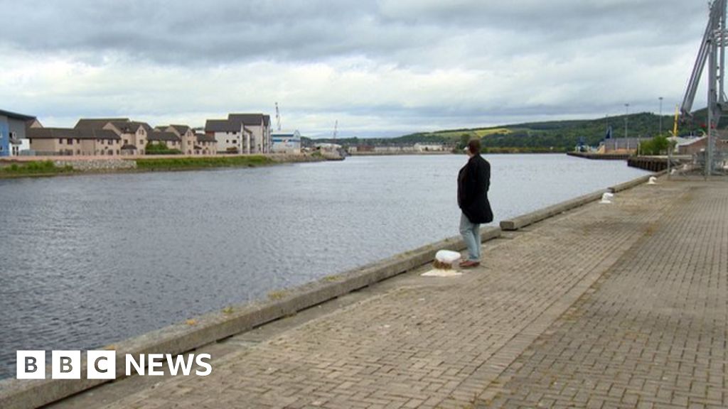 Highland Council pledge to improve mental health service - BBC News