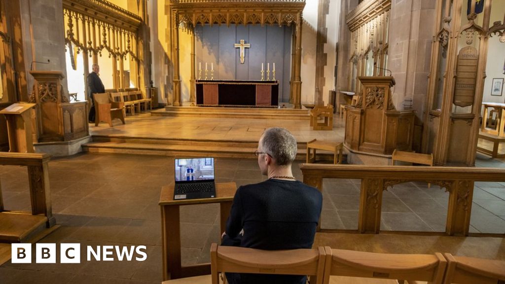 Covid: Church of England services hit by pandemic