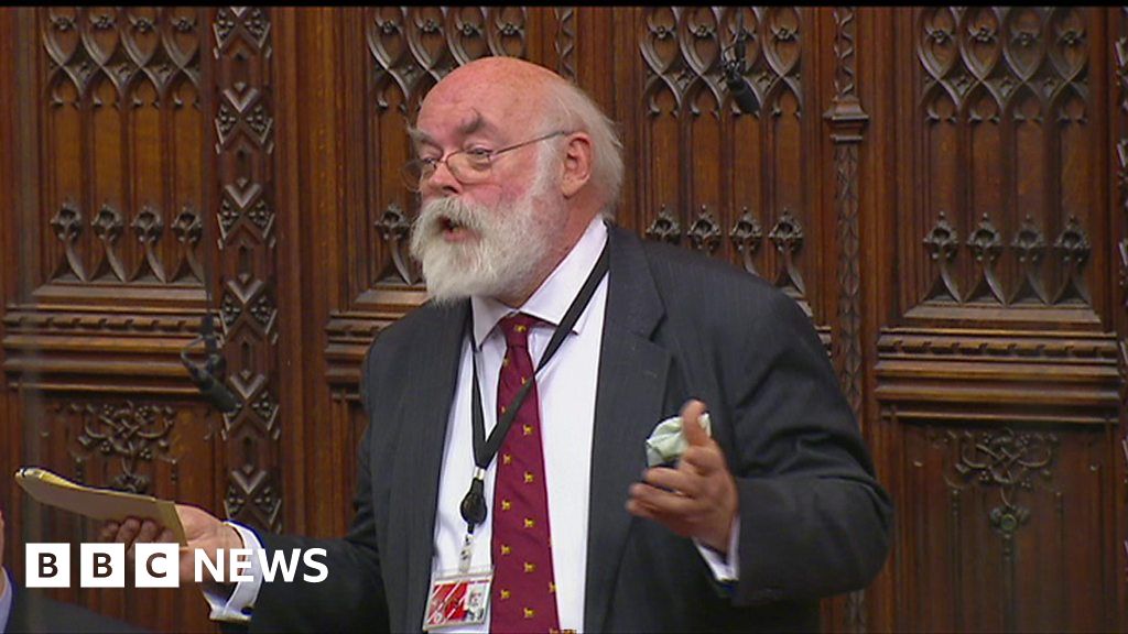 'Taking your nervous aunts to Reservoir Dogs' - BBC News