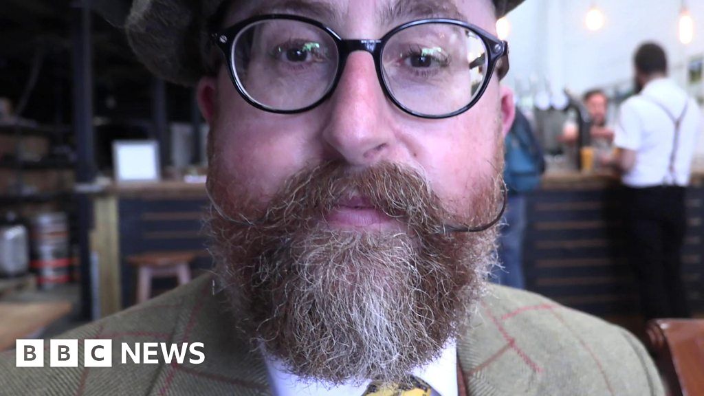 World-class beards take part in Oxford festival - BBC News