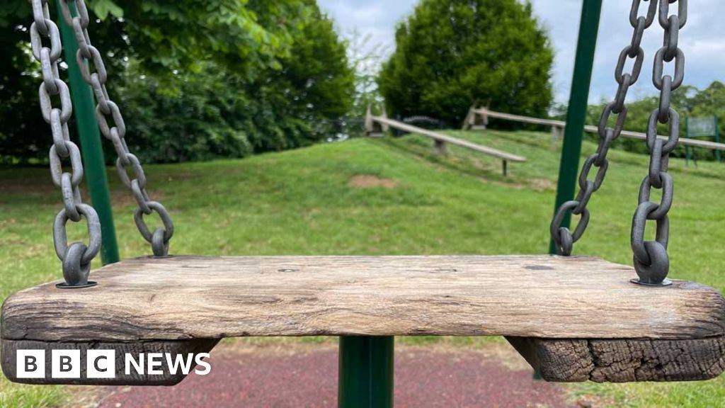 Wicksteed Park installs 'world's oldest swing' in new playground - BBC News
