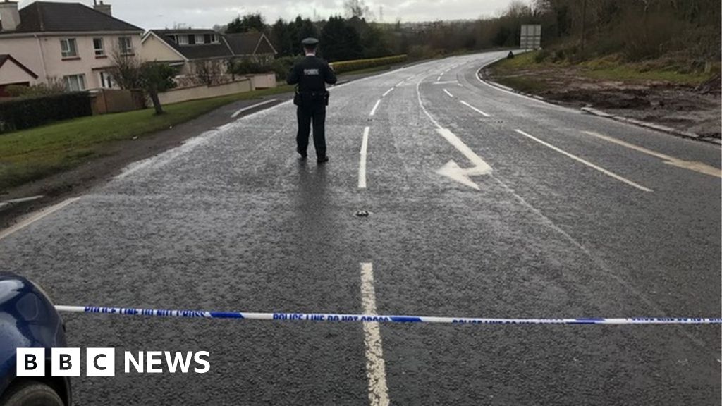 Omagh: Two men dead after crash in County Tyrone - BBC News