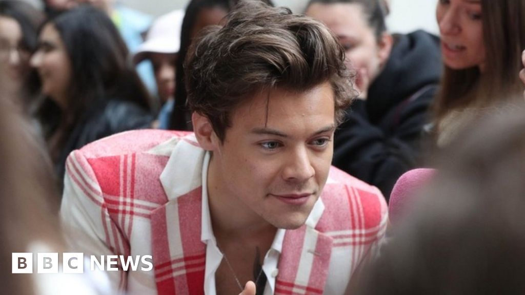 Meet the Harry Styles fans with tickets to his secret gig - BBC News