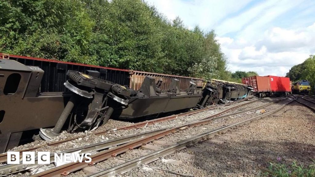 Coleshill freight train derailment work extends through weekend - BBC News